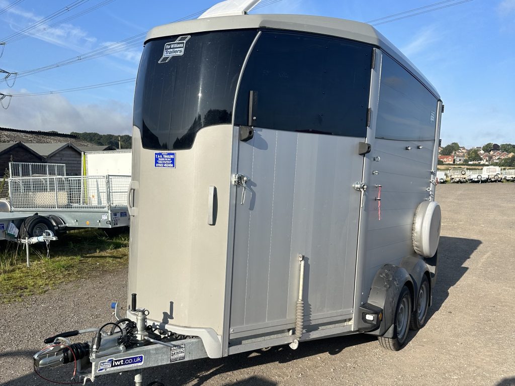 Ifor Williams Trailers - Best Horse Boxes, Flatbeds & More